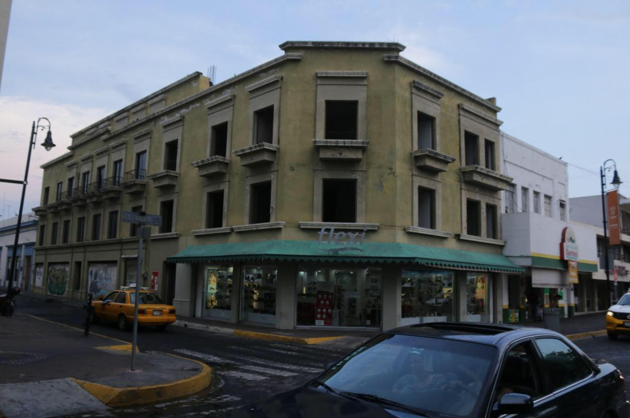 Se engalanan las calles del municipio de Colima | Central Municipal